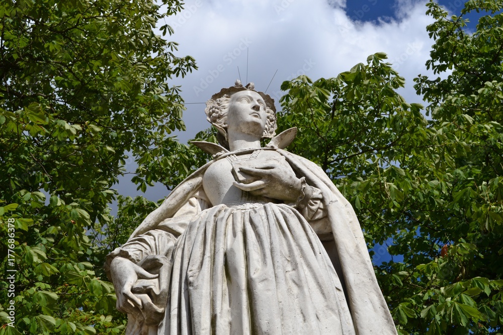 Poster Statue of Mary Stuart, in Paris, in Luxembourg Garden (Queen of ...