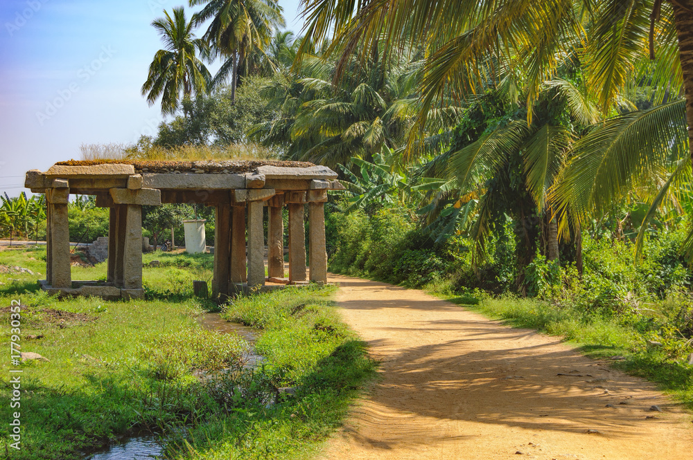 Ancient ruins on the way to the Lakshmi Narasimha Temple and Badaviling ...