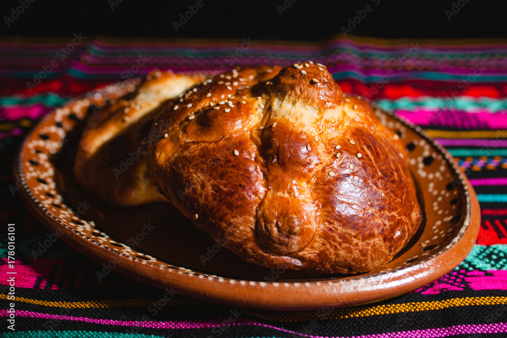 pan de muerto hojaldra ofrendas mexico city Stock Photo | Adobe Stock