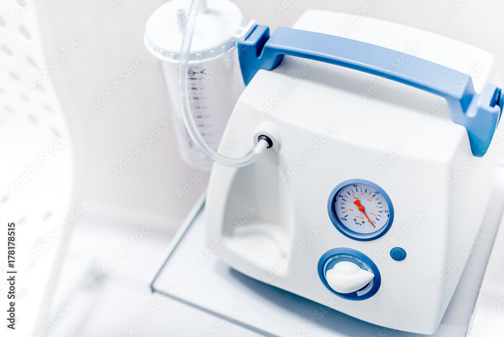 Basic Suction Pump, surgical suction device in medical operating room ...