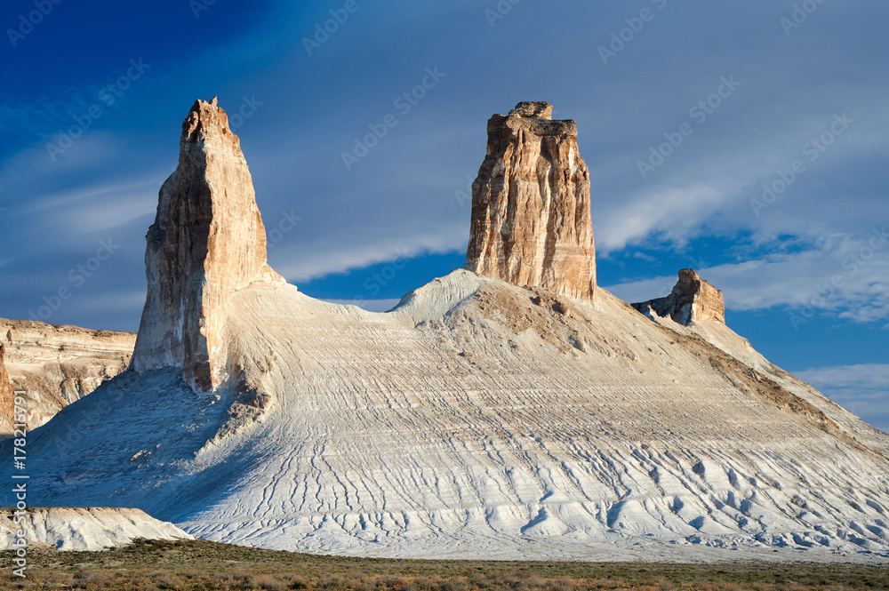 On the Ustyurt Plateau. Desert and plateau Ustyurt or Ustyurt plateau ...
