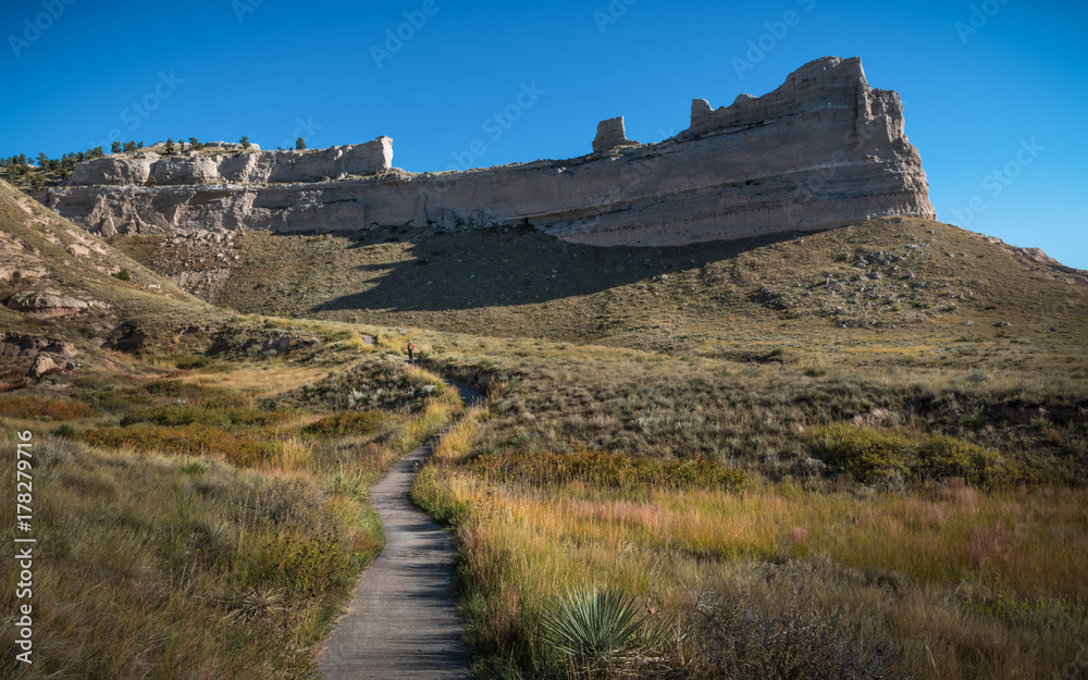 Hiking towards the bluffs on the Saddle Rock Trail, Scotts Bluff ...