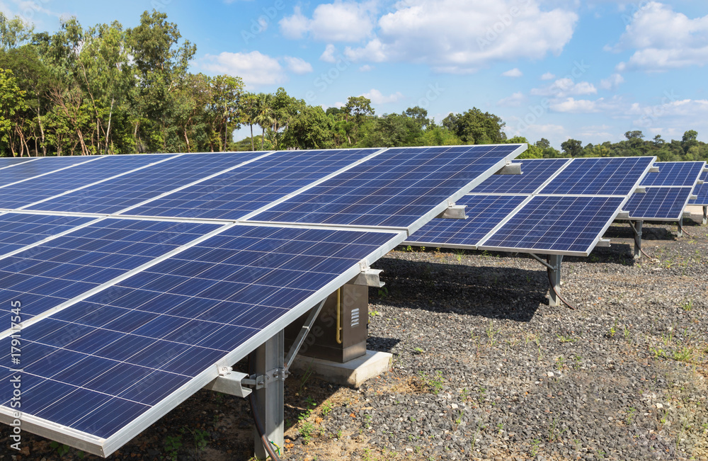 Rows of array of polycrystalline silicon solar cells in solar power ...