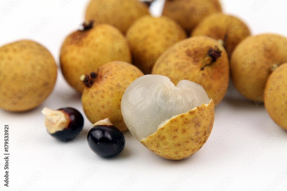 Longan Fresh (Dimocarpus longan.)A bunch of Longan and Peel show the ...