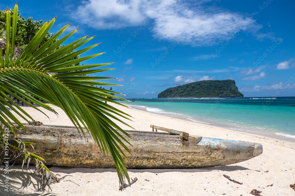 Paopao - traditional Samoan wooden timber kayak on Lalomanu Beach ...