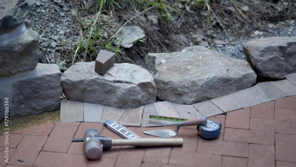 Construction zone detail showing the soldier course under construction ...