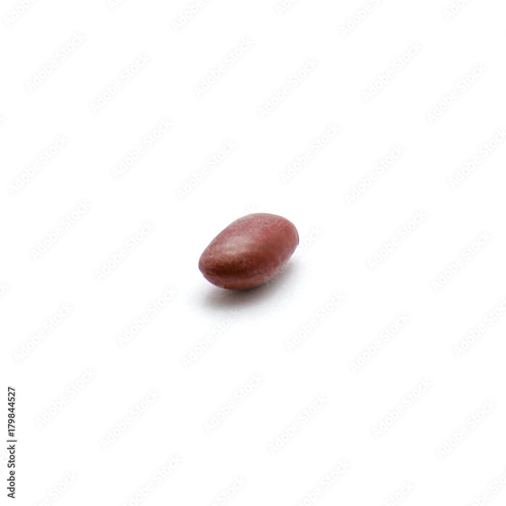 One kidney bean isolated on white background Stock-Foto | Adobe Stock