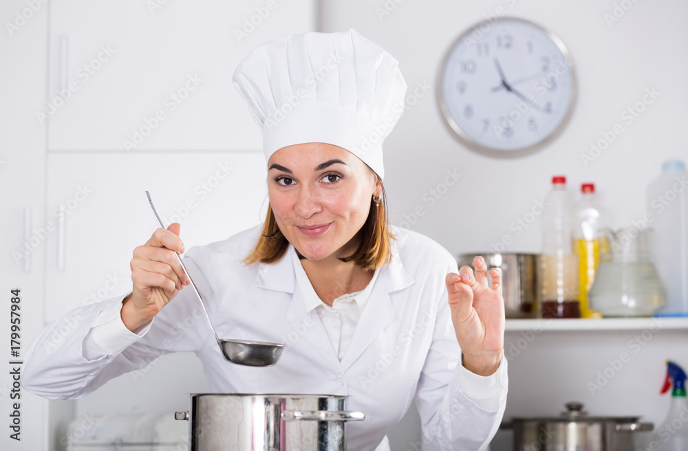 Cook tasting food Stock-Foto | Adobe Stock