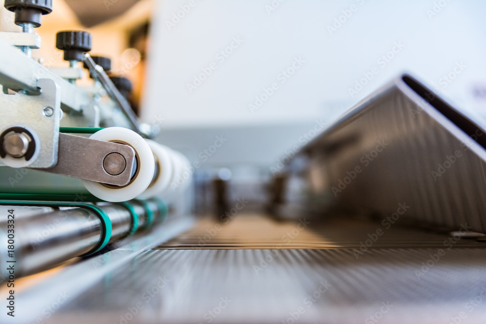 Foto de Paper Folding Machine Transfer Wheels Rollers Engineering ...