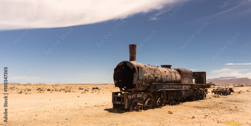 Train cemetery Uyuni / Eisenbahnfriedhof in Uyuni Stock Photo | Adobe Stock