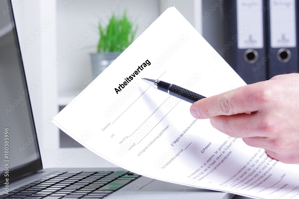 Arbeitsvertrag Stock-Foto | Adobe Stock
