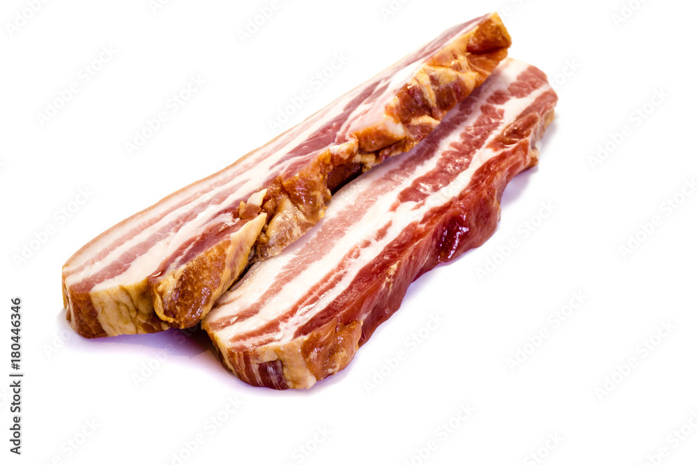 Bauchspeck schweinespeck speck isoliert freigestellt auf weißen ...