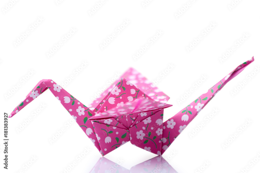 Pink orizuru figurine on white. Classic Japanese design of paper crane ...