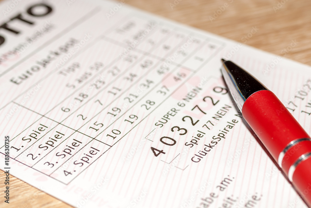 lottoschein ausfüllen Stock-Foto | Adobe Stock