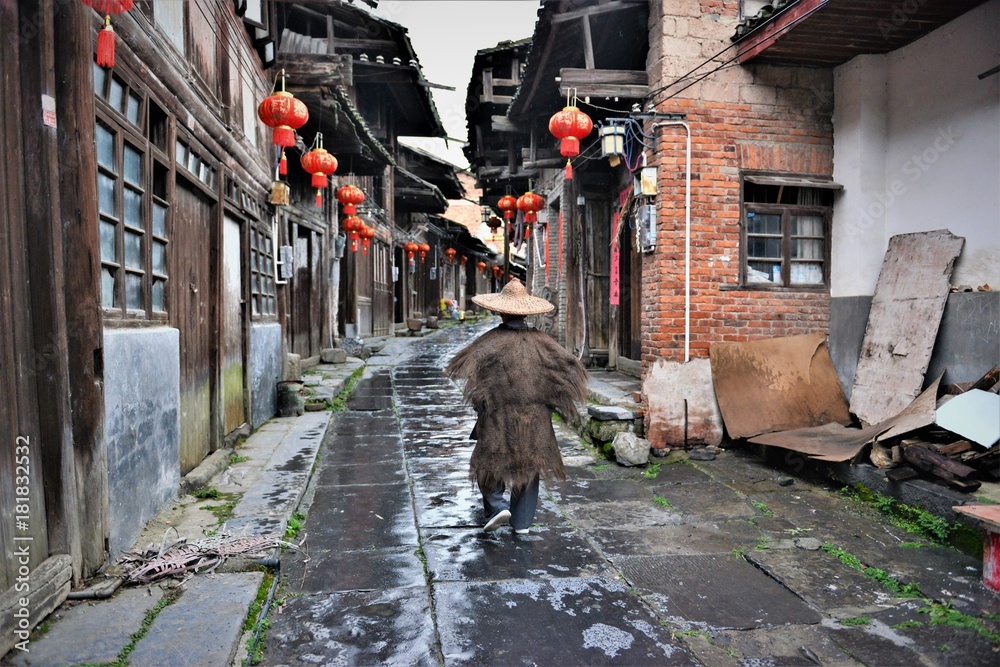 Peolple from different tribes in China dressed in traditional costumes ...