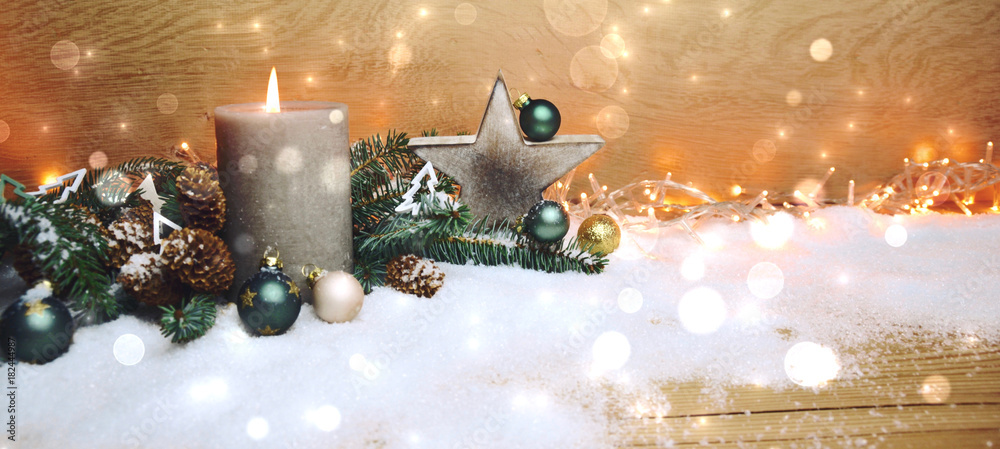 Weihnachten Hintergrund Panorama - Adventskerze - erster Advent Stock ...