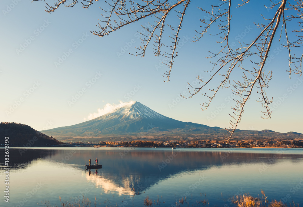 Landscape view of Fuji san mountain in Japan, Kawaguchiko lake with ...