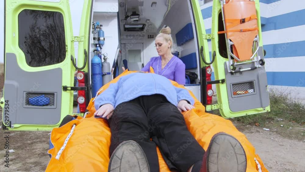 Video Stock Emergency medical services. EMT professional provides ...