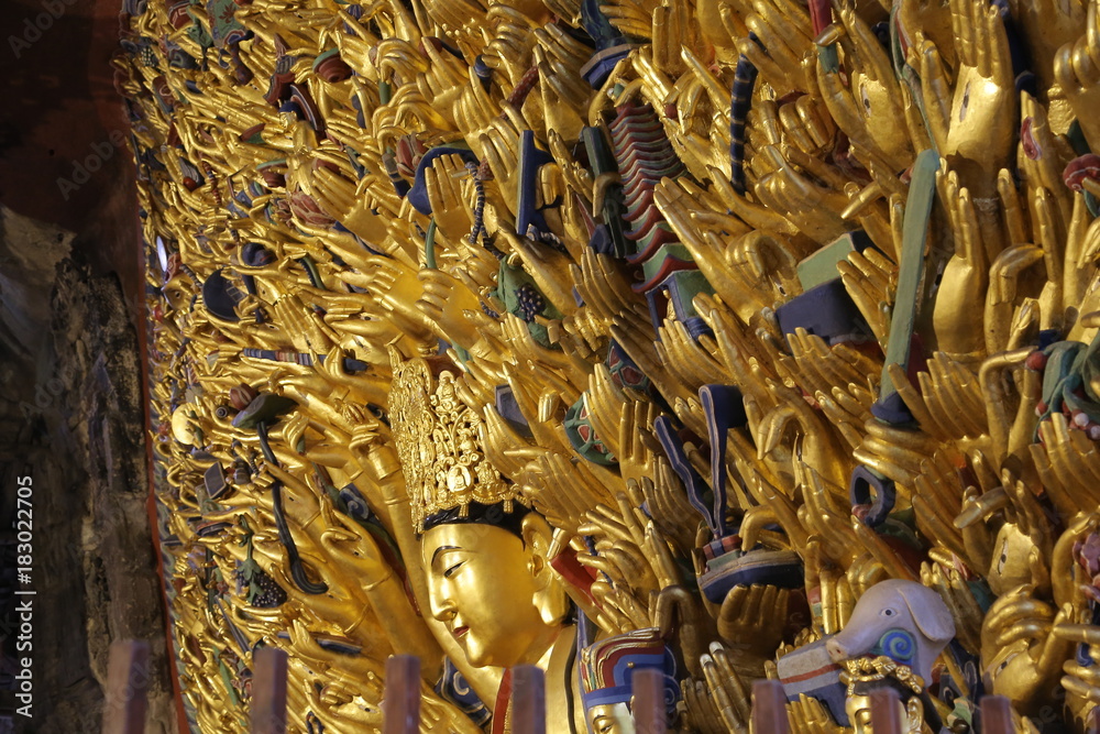 Bodhisattva, Buda de las mil manos, Esculturas Rupestres de Dazu ...