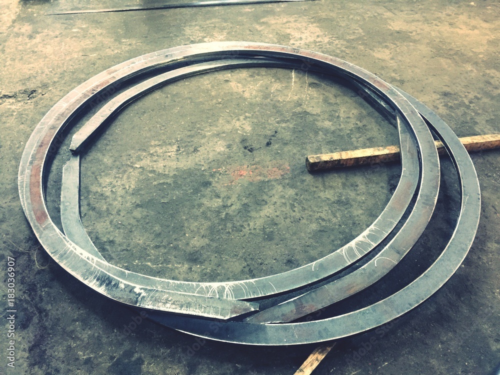 Flat bar steel was bending in circle pattern,at factory. ภาพถ่ายสต็อก ...