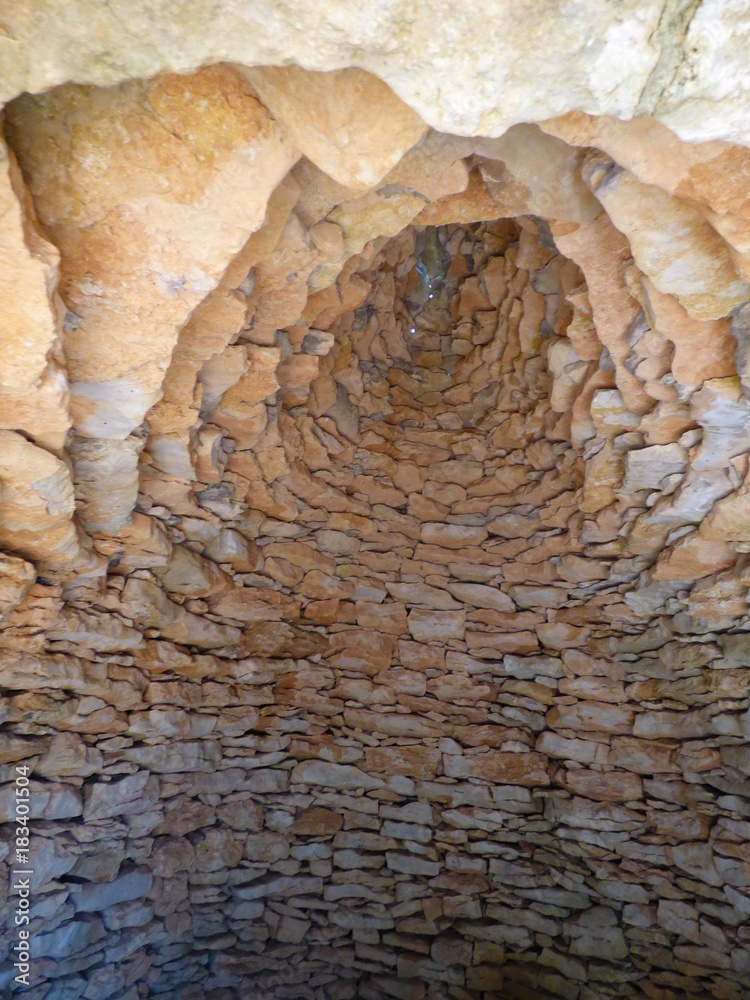 Tirig. Pinturas rupestres, Cueva de los Caballos y Cuevas del Civil ...