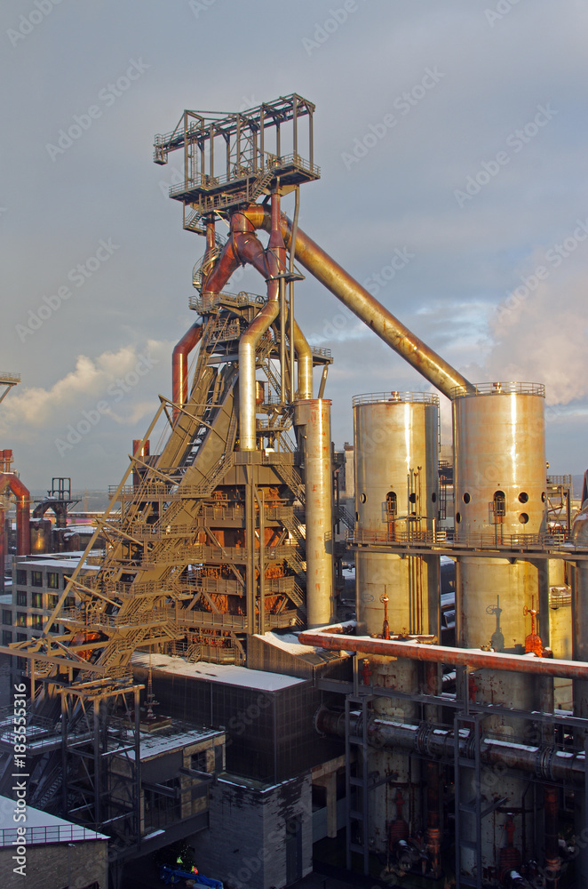 Site industriel de Haut-fourneaux Stock Photo | Adobe Stock