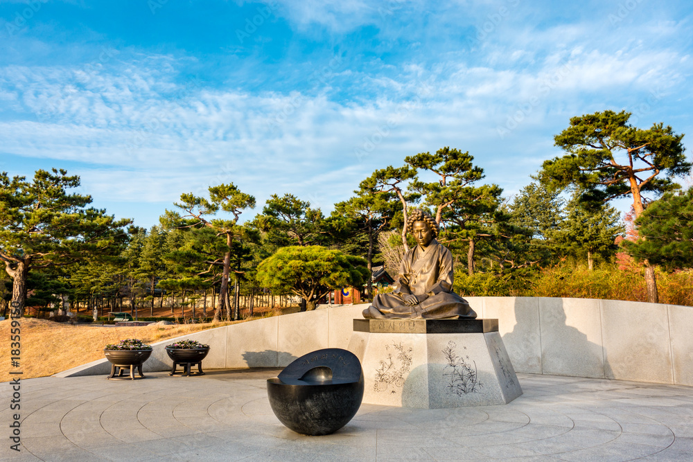 Statue of Shin Saimdang. (She was the mother of the Korean Confucian ...