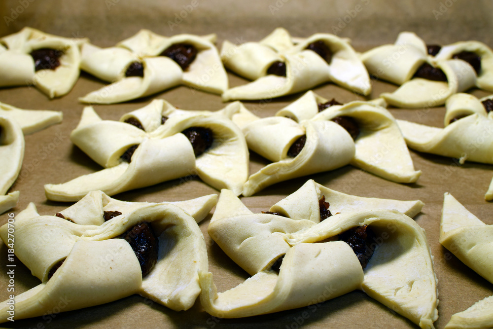 Joulutorttu (Christmas tart) is a traditional Finnish Christmas ...