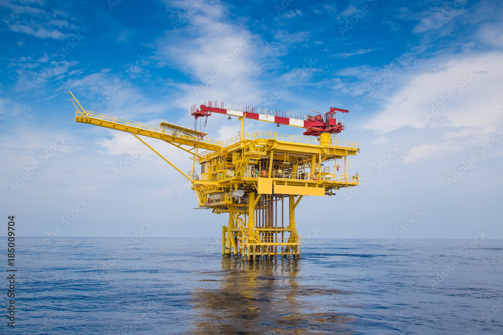 Offshore oil and gas wellhead remote platform produced crude oil and ...