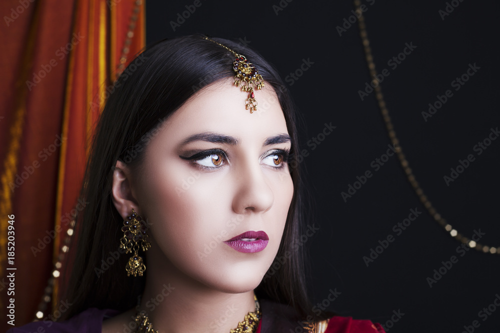 Beauty brunette Indian woman portrait. Hindu model girl with brown eyes ...