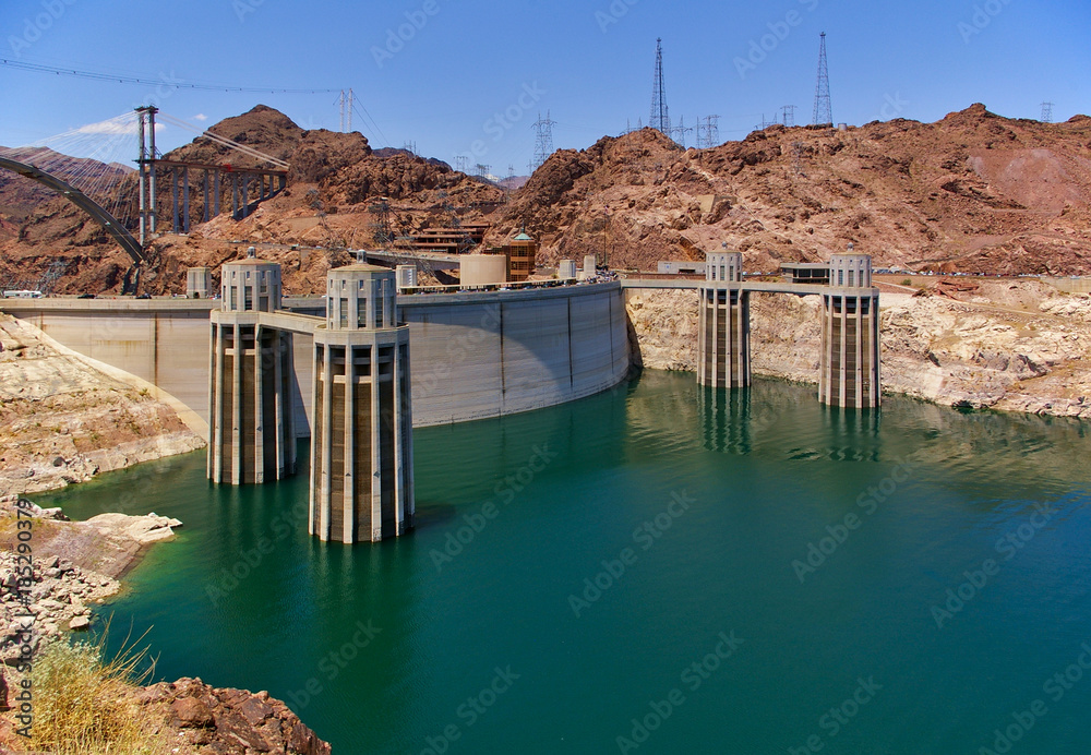 Upstream face of Hoover Dam, Lake Mead with intake towers Stock Photo ...