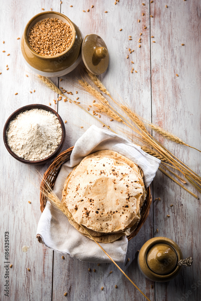indian bread / Chapati / Fulka / Gehu Roti with wheat grains in ...