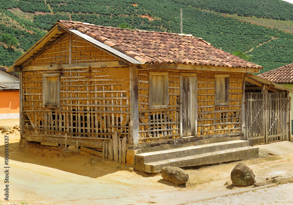 Casa de Barro foto de Stock | Adobe Stock