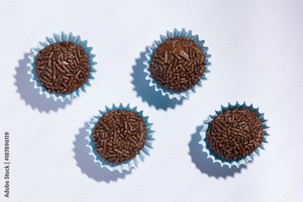 Foto de Brigadeiro is a chocolate truffle from Brazil. Cocoa and ...