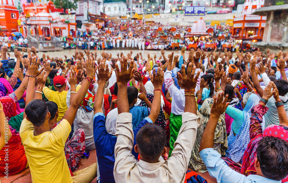 Naklejka Thousands of Hindu Pilgrims/ People in the holy city of ...