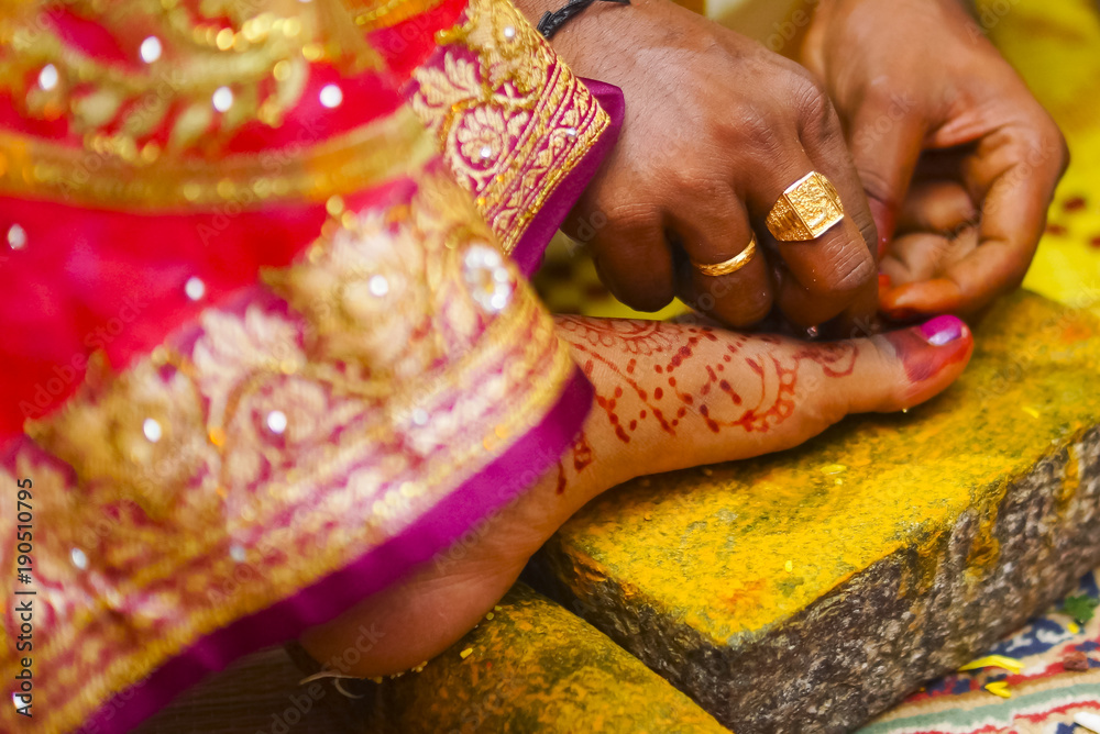 Foto de Indian Traditional Wedding Ceremony That's Full Of Tradition ...