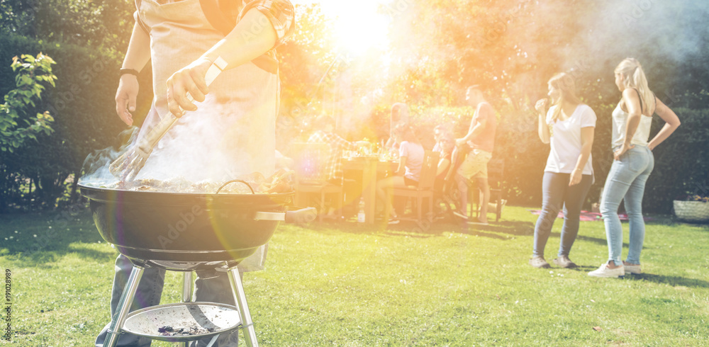 Grillparty in eigenem Garten Stock-Foto | Adobe Stock