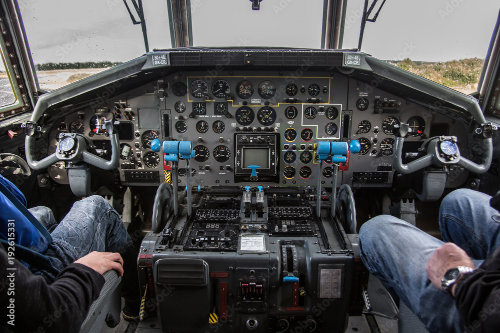Cockpit eines Militärtransporters der Luftwaffe Stock Photo | Adobe Stock