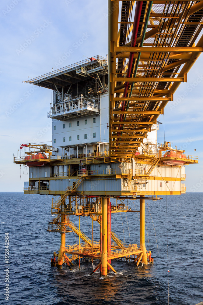 Offshore oil and Gas central processing platform and remote platform ...