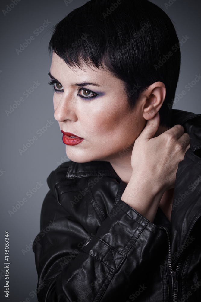 Androgynous Women Hair