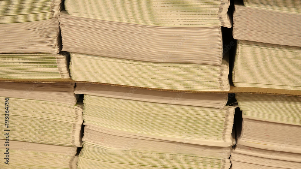 Archives documents pile of old paper files and folders Stock Photo ...