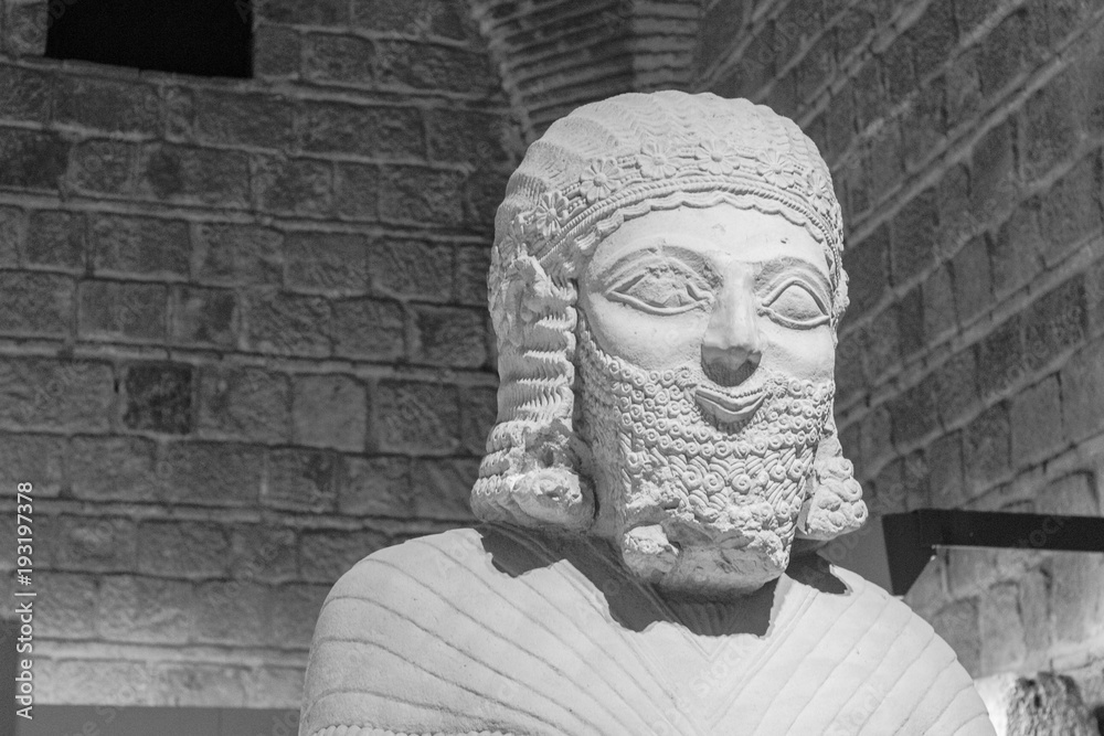 King of Kummuh Mutallu (Muwatalli) Statue Sargon II Period Stock Photo ...