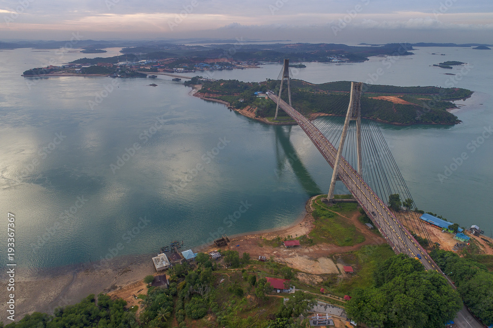 Foto de The Barelang Bridge a chain of 6 bridges that connect the ...
