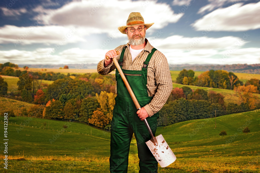 Landwirt auf dem Feld Stock-Foto | Adobe Stock