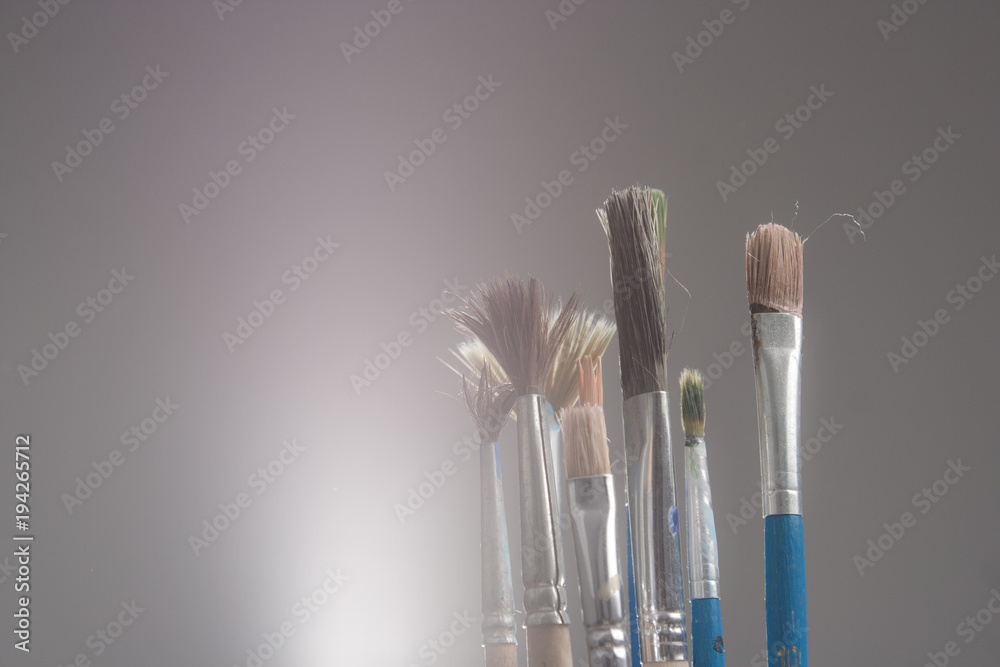 Künstler Pinsel - Kunst malen mit Pinsel Stock-Foto | Adobe Stock