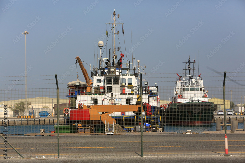 Port Zayed. 1968-1972. Abou Dhabi. Emirats Arabes Unis. / Zayed Port ...
