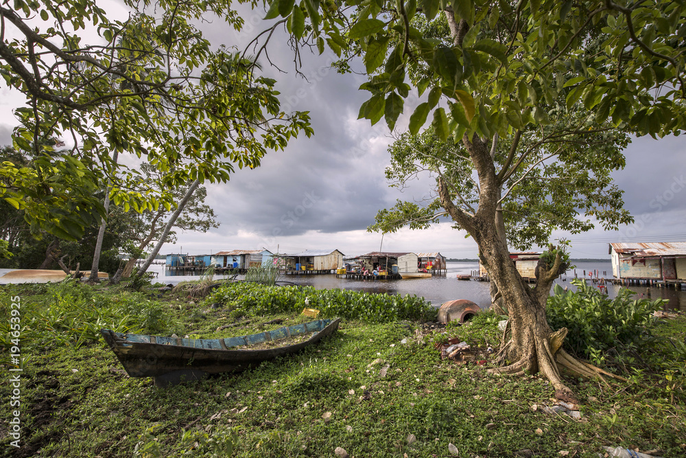 Houses on stilts in the village of Ologa, Lake Maracaibo, Venezuela ...