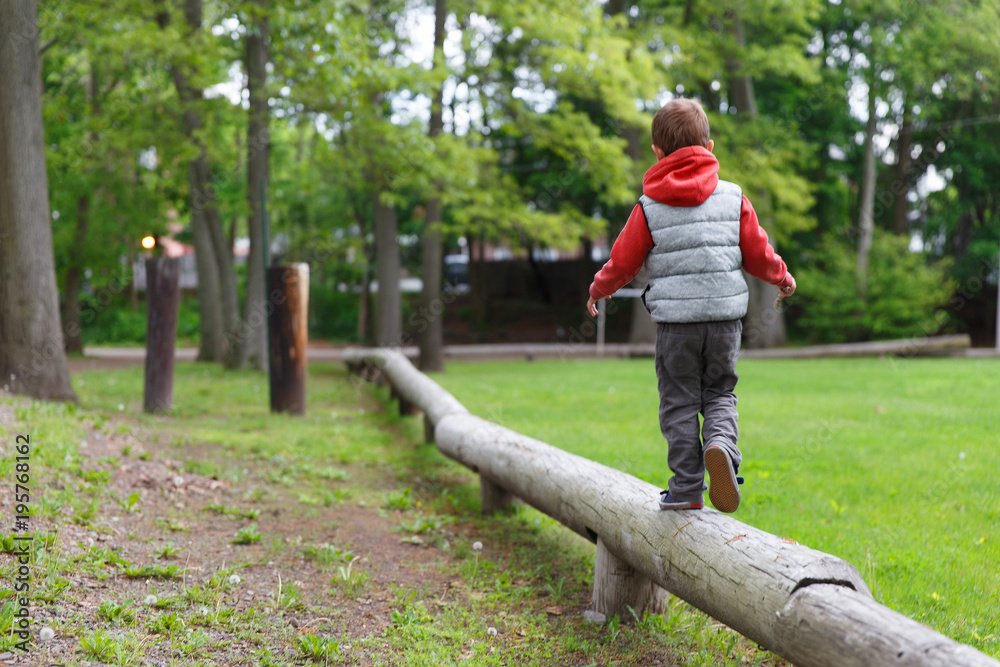 How To Walk Across A Balance Beam - The Best Picture Of Beam