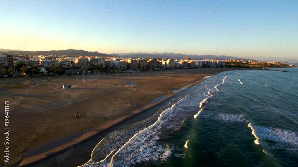 Drone en playa de Puerto de Sagunto, poblacion costera de la Comunidad ...