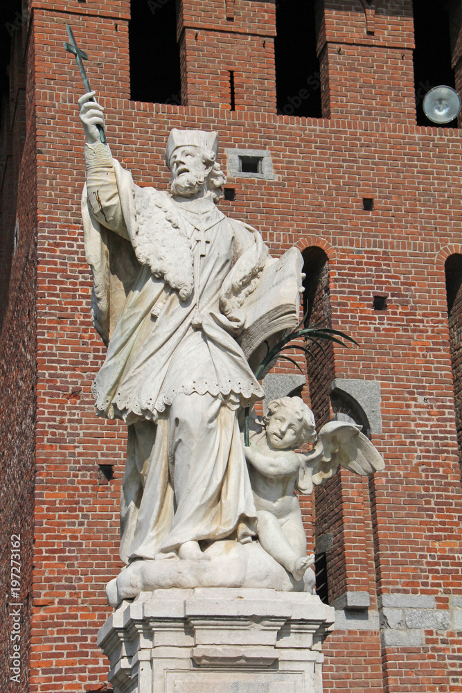 statua di San Giovanni Nepomuceno nel Cortile della Armi; Milano ...